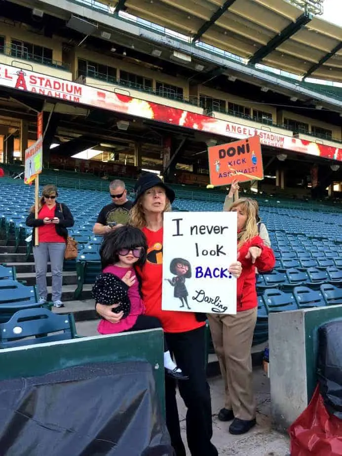 Funny runDisney Race Signs: Inspo For Your Next Spectator Gig