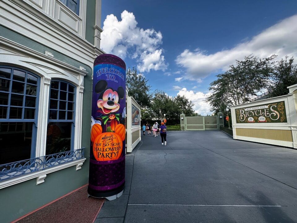 Secret TRON Tips For Disney World: 7 Things To Know Before You Enter ...